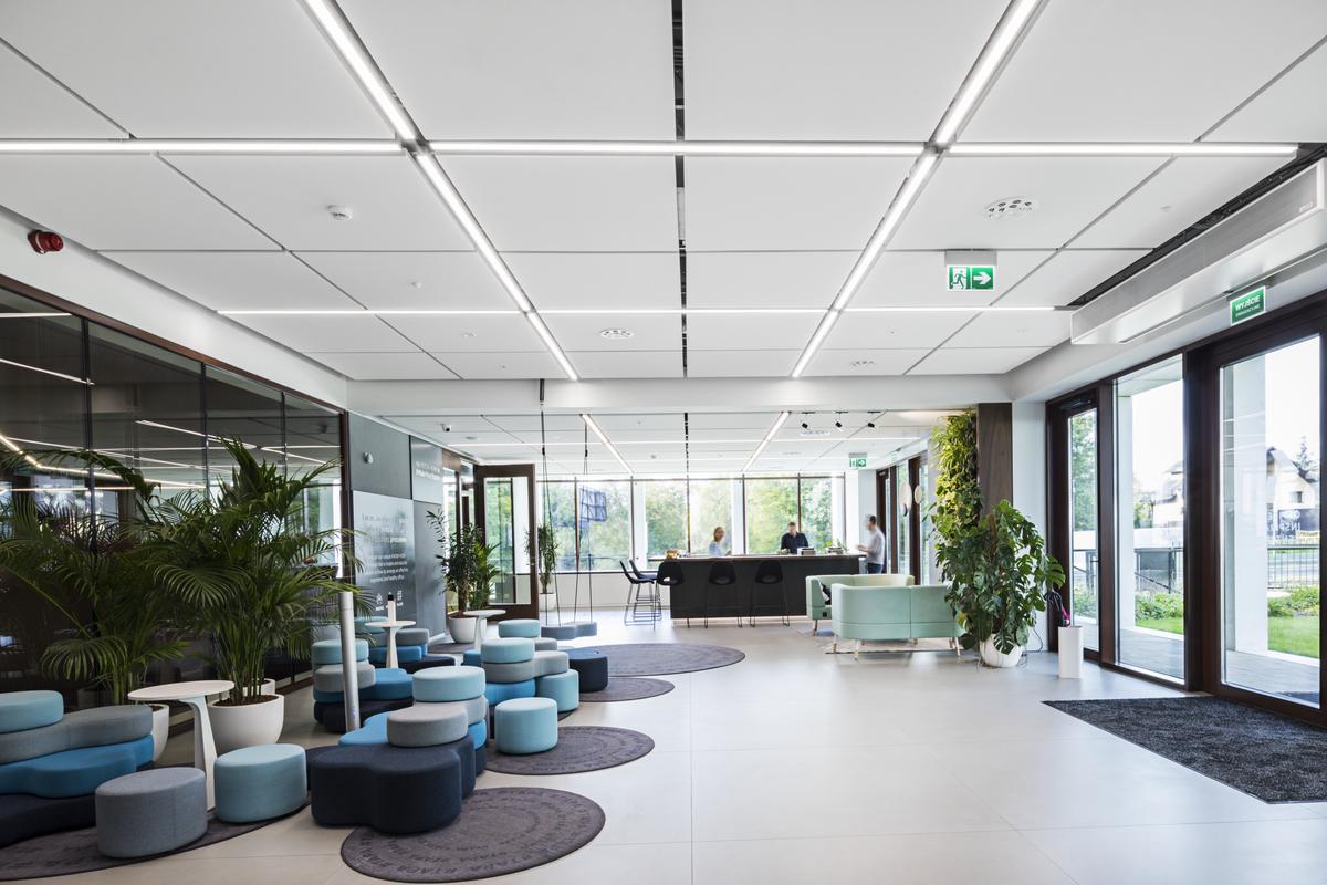Ecophon Solo™ Matrix | suspended acoustic ceiling